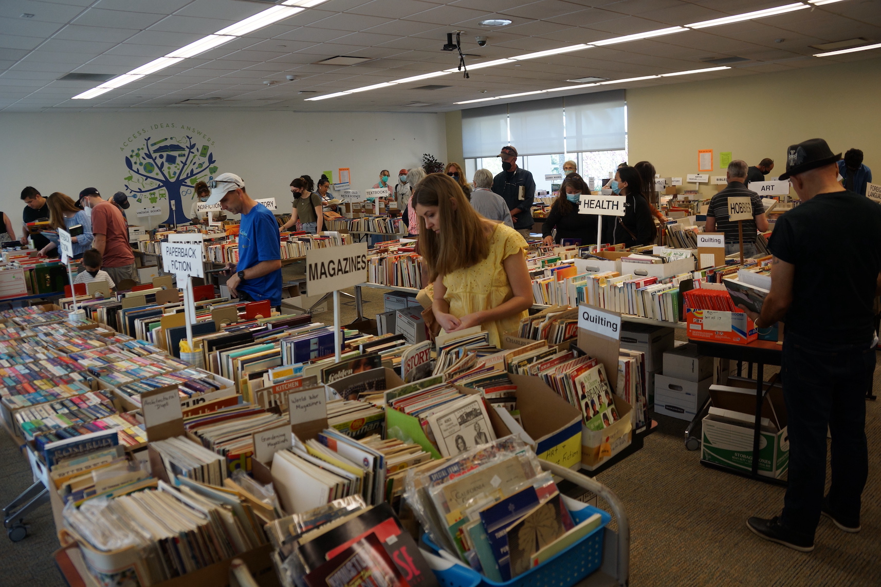 Book Sale Raises Funds for Library - Fullerton Observer